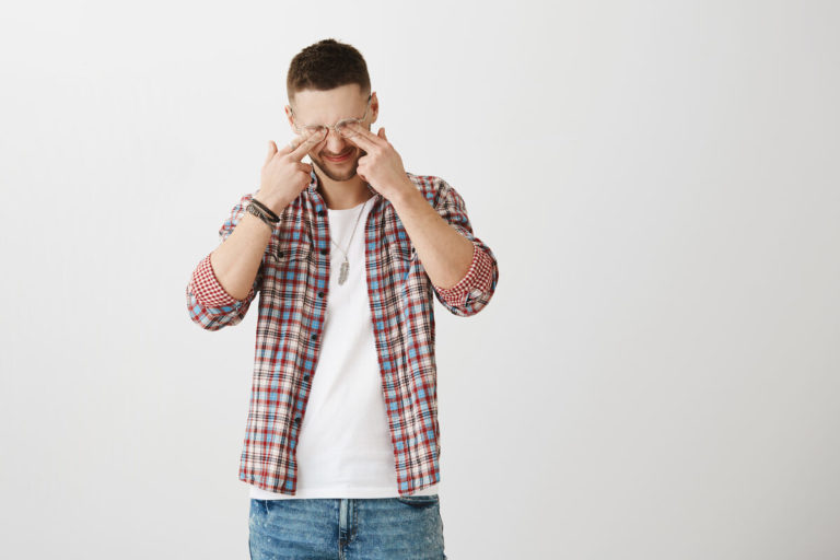 Why Does My Eye Hurt When I Blink? Causes & Treatments